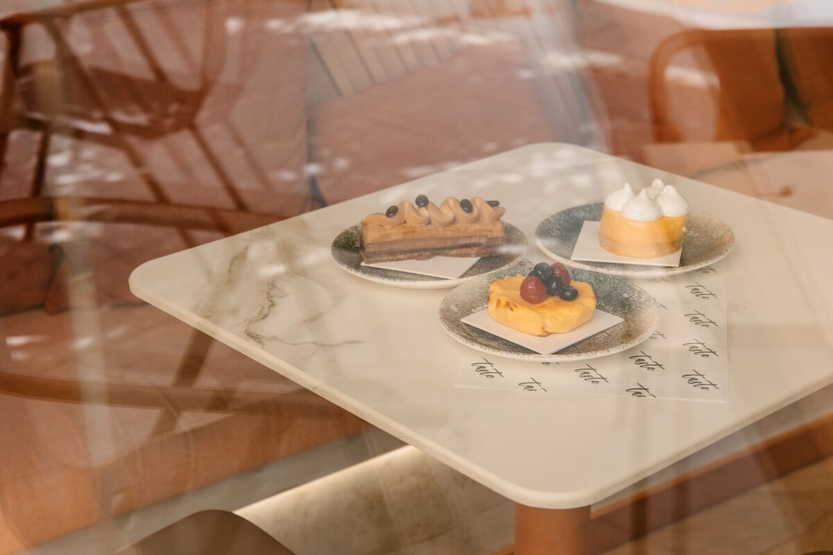 Descubre el Arte del Café en Taste – Taste Cafetería y Pastelería